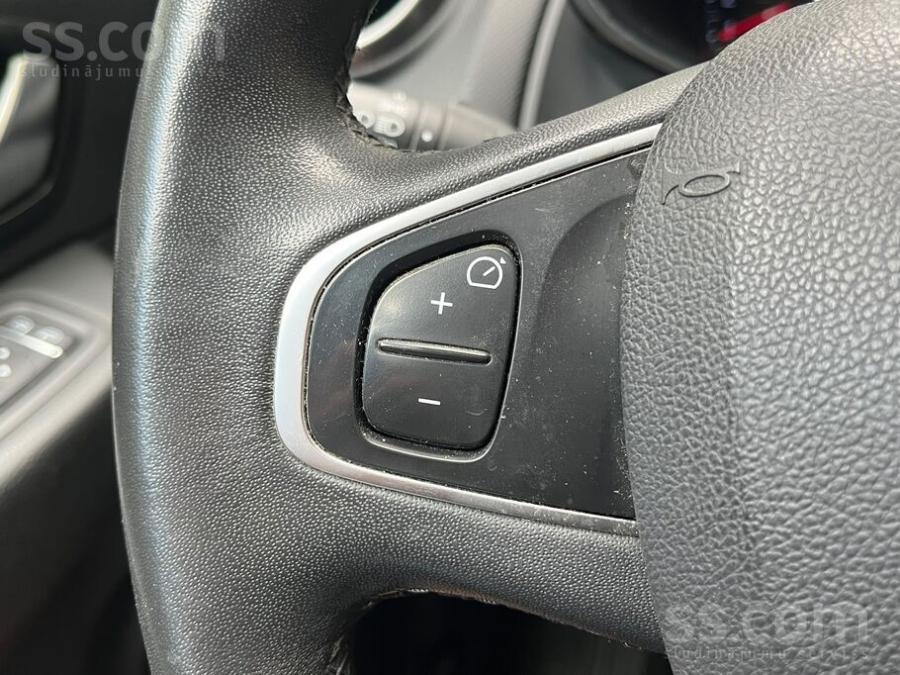 Pelēks Renault Clio 2016 Rīga, ar dzinēja tilpumu 1.20 L un nobraukumu 0 tūkst. km par 6199 €, foto 16 vietnē AUTOMOTO.COM.LV