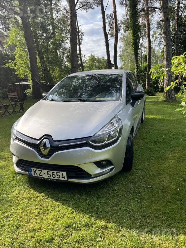 Grey Renault Clio 2017 in Jurmala, with an engine capacity of 1.50 L and mileage of 128 thousand km for 8000 €, photo 2 on AUTOMOTO.COM.LV