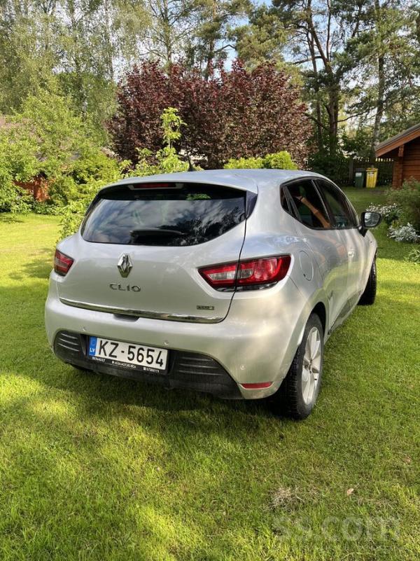 Grey Renault Clio 2017 in Jurmala, with an engine capacity of 1.50 L and mileage of 128 thousand km for 8000 €, photo 4 on AUTOMOTO.COM.LV