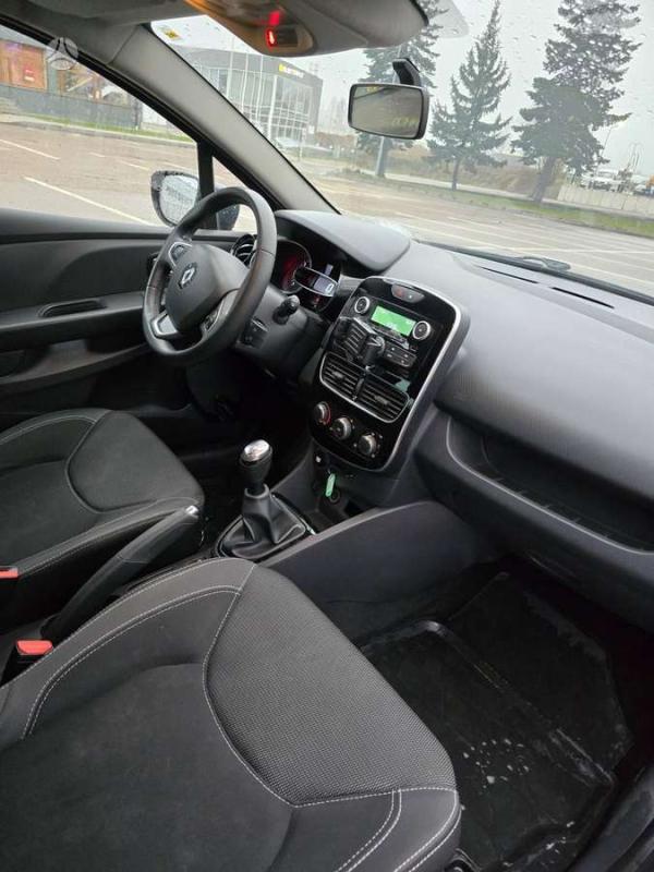 Grey Renault Clio 2017 in Kaunas, with an engine capacity of 1.46 L and mileage of 238 thousand km for 4900 €, photo 11 on AUTOMOTO.COM.LV