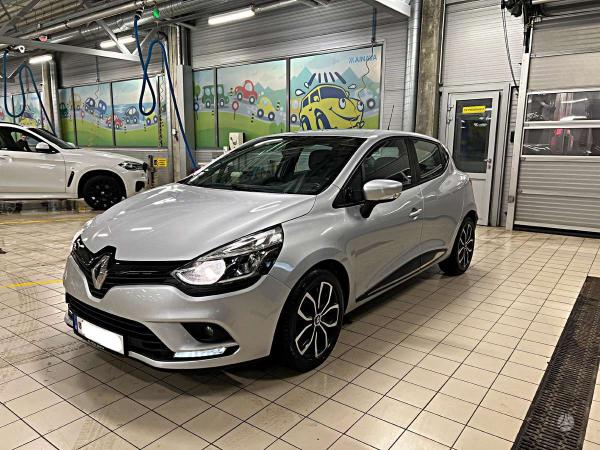 Pelēks Renault Clio 2018 Viļņa, ar dzinēja tilpumu 1.46 L un nobraukumu 94 tūkst. km par 7500 €, foto 5 vietnē AUTOMOTO.COM.LV