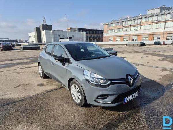 Pelēks Renault Clio 2018 Rīga, ar dzinēja tilpumu 1.50 L un nobraukumu 115 tūkst. km par 6800 €, foto  vietnē AUTOMOTO.COM.LV