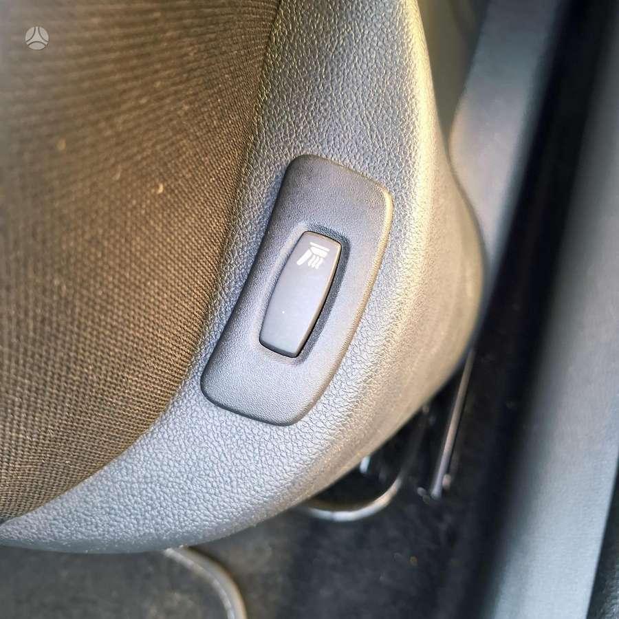 Grey Renault Clio 2018 in Kaunas, with an engine capacity of 0.90 L and mileage of 90 thousand km for 5650 €, photo 17 on AUTOMOTO.COM.LV