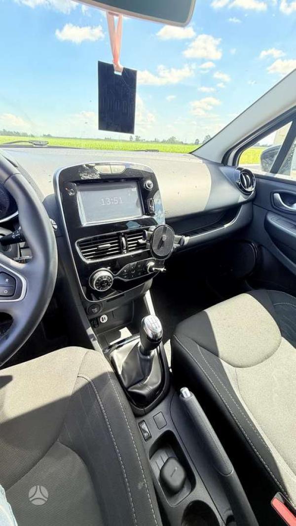 Pelēks Renault Clio 2018 Marijampole, ar dzinēja tilpumu 1.15 L un nobraukumu 102 tūkst. km par 6250 €, foto 8 vietnē AUTOMOTO.COM.LV