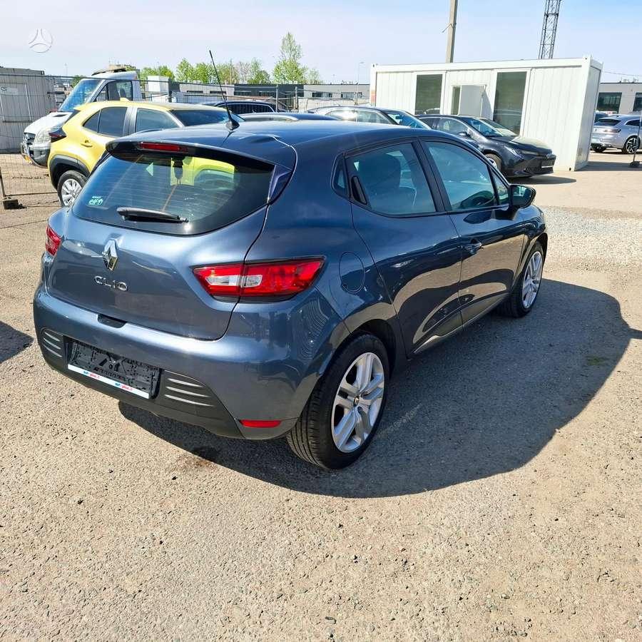 Grey Renault Clio 2018 in Kaunas, with an engine capacity of 0.90 L and mileage of 90 thousand km for 5650 €, photo 8 on AUTOMOTO.COM.LV