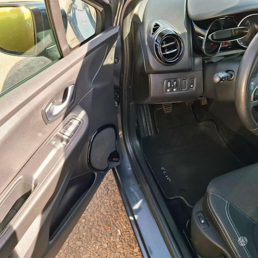 Grey Renault Clio 2018 in Kaunas, with an engine capacity of 0.90 L and mileage of 90 thousand km for 5650 €, photo 14 on AUTOMOTO.COM.LV
