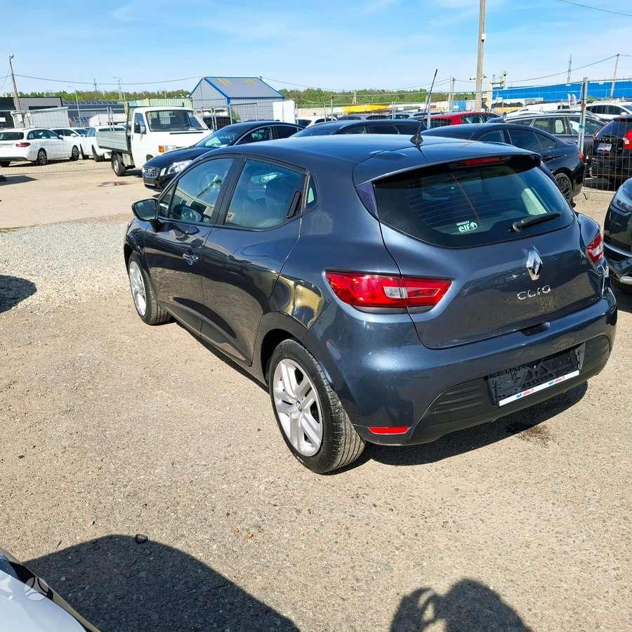 Grey Renault Clio 2018 in Kaunas, with an engine capacity of 0.90 L and mileage of 90 thousand km for 5650 €, photo 17 on AUTOMOTO.COM.LV