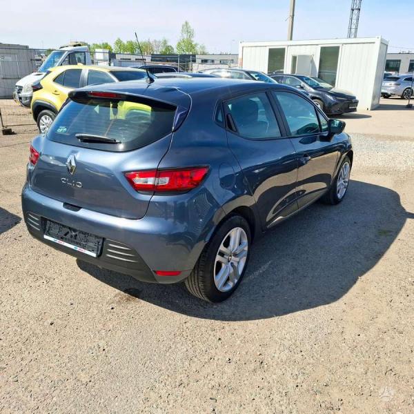 Pelēks Renault Clio 2018 Kauņa, ar dzinēja tilpumu 0.90 L un nobraukumu 90 tūkst. km par 5450 €, foto 10 vietnē AUTOMOTO.COM.LV