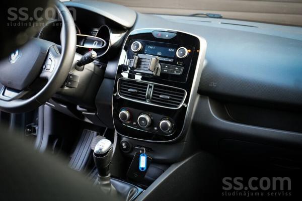 Grey Renault Clio 2018 in Riga, with an engine capacity of 1.50 L and mileage of 114 thousand km for 7190 €, photo 6 on AUTOMOTO.COM.LV