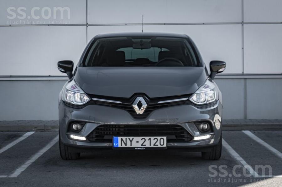 Grey Renault Clio 2019 in Riga, with an engine capacity of 0.90 L and mileage of 71 thousand km for 6990 €, photo 3 on AUTOMOTO.COM.LV