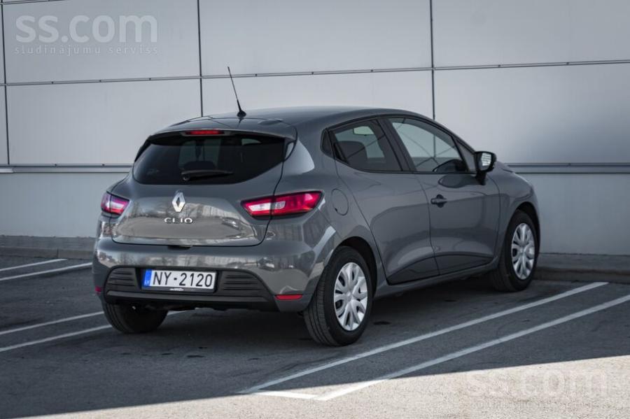 Grey Renault Clio 2019 in Riga, with an engine capacity of 0.90 L and mileage of 71 thousand km for 6990 €, photo 5 on AUTOMOTO.COM.LV