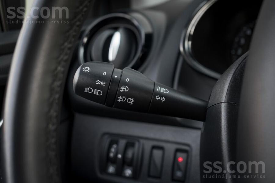 Grey Renault Clio 2019 in Riga, with an engine capacity of 0.90 L and mileage of 71 thousand km for 6990 €, photo 19 on AUTOMOTO.COM.LV