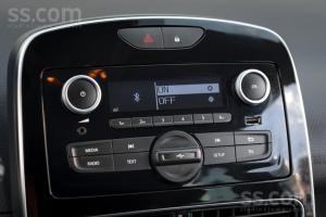 Grey Renault Clio 2019 in Riga, with an engine capacity of 0.90 L and mileage of 71 thousand km for 6990 €, photo 28 on AUTOMOTO.COM.LV