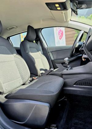 Pelēks Renault Clio 2019 Tauragė, ar dzinēja tilpumu 1.50 L un nobraukumu 250 tūkst. km par 6100 €, foto 21 vietnē AUTOMOTO.COM.LV