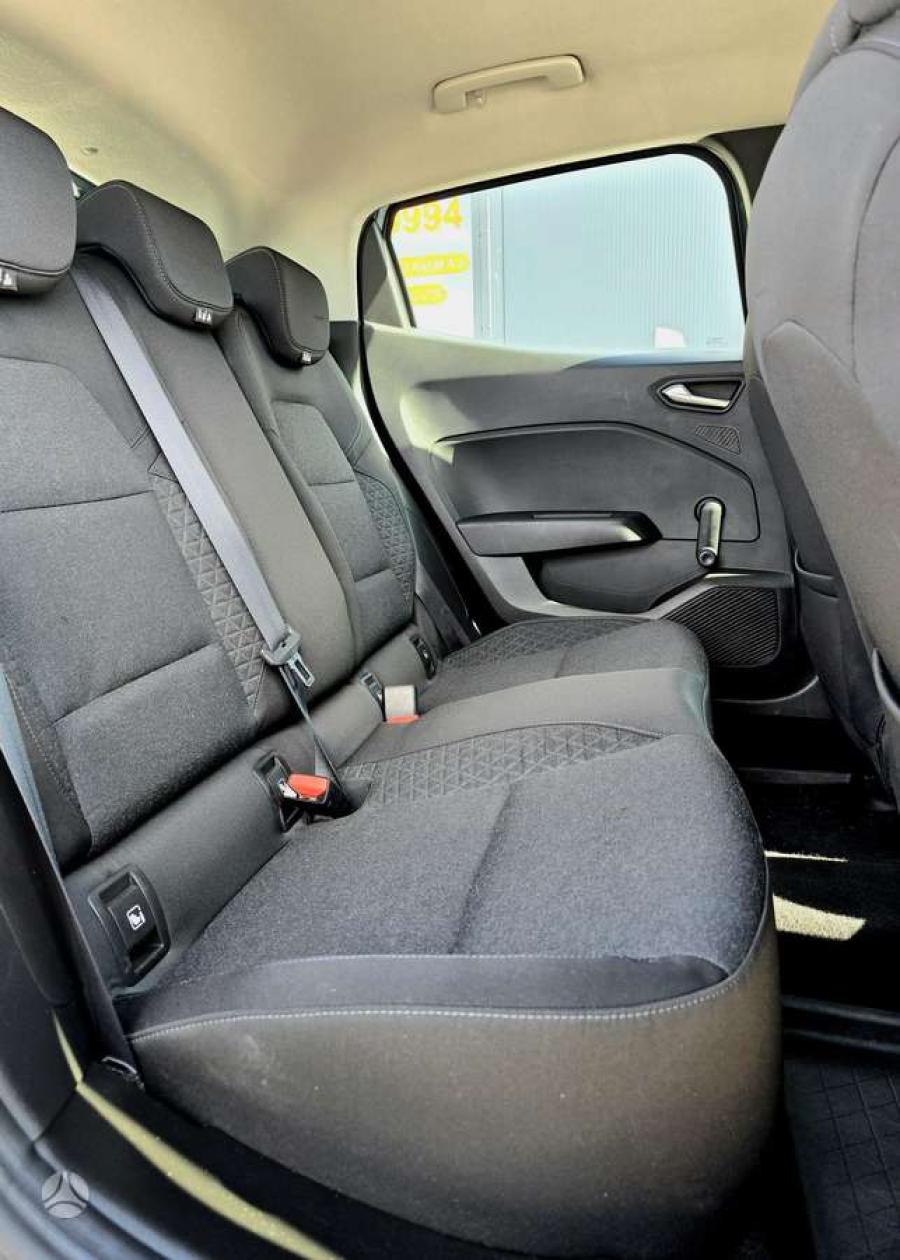 Pelēks Renault Clio 2019 Tauragė, ar dzinēja tilpumu 1.50 L un nobraukumu 250 tūkst. km par 6100 €, foto 24 vietnē AUTOMOTO.COM.LV