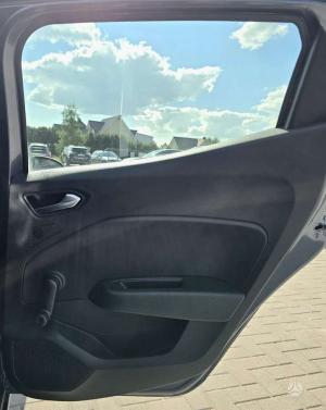 Pelēks Renault Clio 2019 Tauragė, ar dzinēja tilpumu 1.50 L un nobraukumu 250 tūkst. km par 6100 €, foto 30 vietnē AUTOMOTO.COM.LV