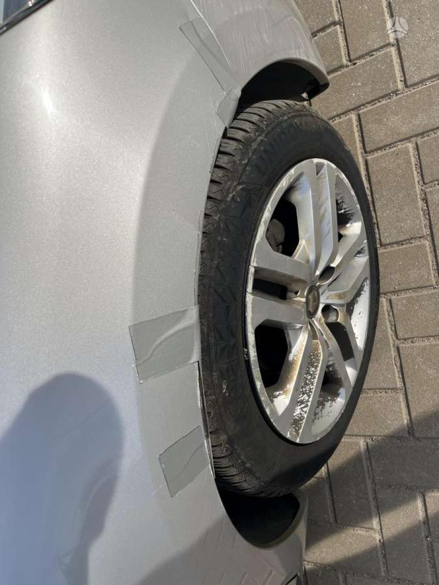 Pelēks Renault Clio 2019 Tauragė, ar dzinēja tilpumu 1.46 L un nobraukumu 133 tūkst. km par 4900 €, foto 14 vietnē AUTOMOTO.COM.LV