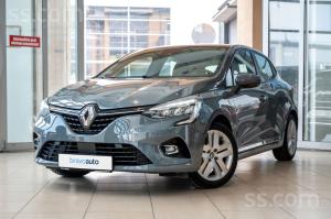 Grey Renault Clio 2020 in Riga, with an engine capacity of 1.00 L and mileage of 88 thousand km for 9790 €, photo 1 on AUTOMOTO.COM.LV