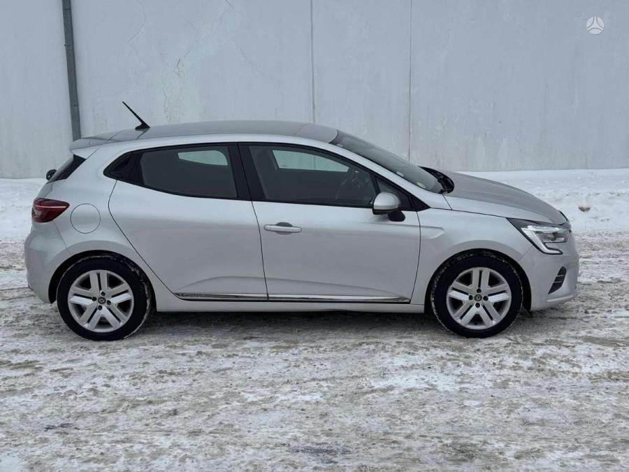 Grey Renault Clio 2020 in Taurage, with an engine capacity of 1.46 L and mileage of 179 thousand km for 6200 €, photo 2 on AUTOMOTO.COM.LV