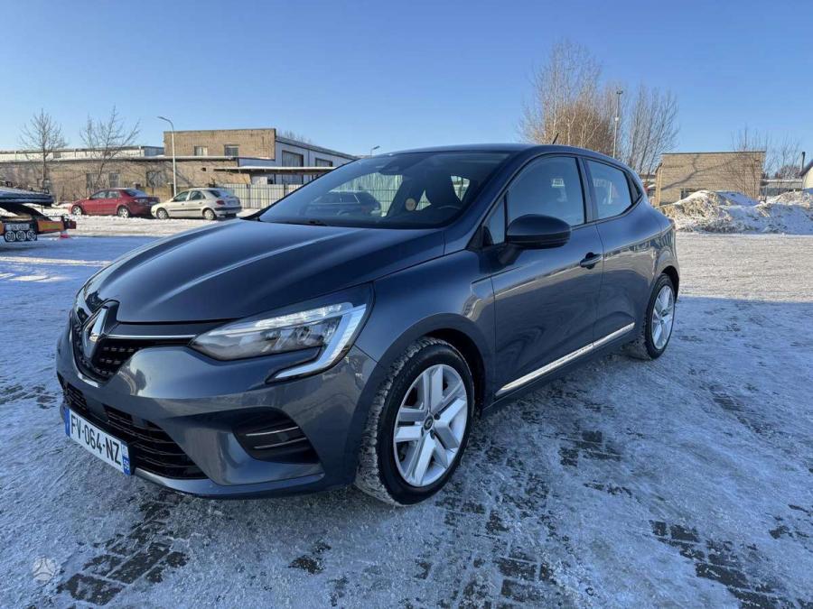 Grey Renault Clio 2020 in Taurage, with an engine capacity of 1.46 L and mileage of 169 thousand km for 6200 €, photo 1 on AUTOMOTO.COM.LV
