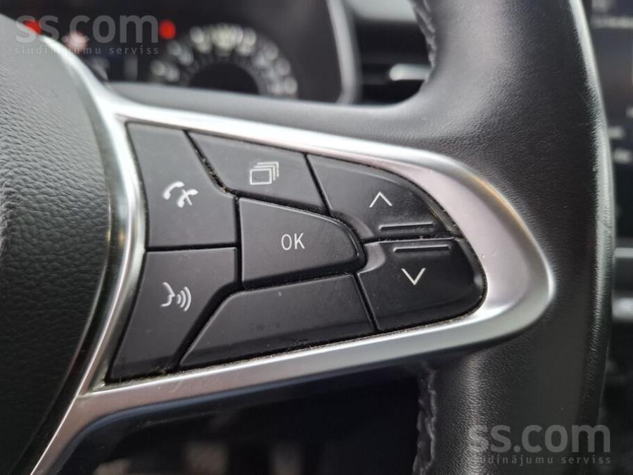 Pelēks Renault Clio 2020 Talsi, ar dzinēja tilpumu 1.00 L un nobraukumu 233 tūkst. km par 7700 €, foto 24 vietnē AUTOMOTO.COM.LV