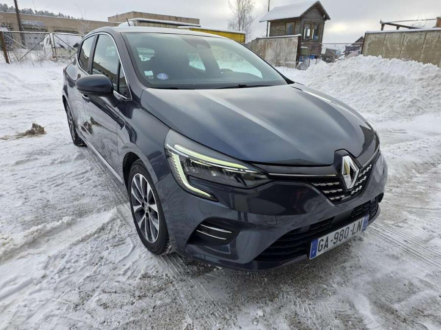 Pelēks Renault Clio 2021 Anykščiai, ar dzinēja tilpumu 1.60 L un nobraukumu 49 tūkst. km par 10999 €, foto 1 vietnē AUTOMOTO.COM.LV