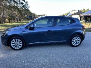 Grey Renault Clio 2021 in Vilnius, with an engine capacity of 1.00 L and mileage of 39 thousand km for 10999 €, photo 6 on AUTOMOTO.COM.LV