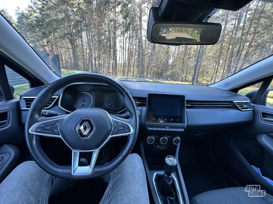 Grey Renault Clio 2021 in Vilnius, with an engine capacity of 1.00 L and mileage of 39 thousand km for 10999 €, photo 11 on AUTOMOTO.COM.LV