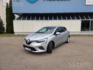 Grey Renault Clio 2021 in Riga, with an engine capacity of 1.60 L and mileage of 87 thousand km for 12600 €, photo 4 on AUTOMOTO.COM.LV