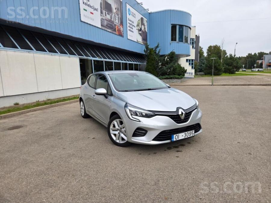 Grey Renault Clio 2021 in Riga, with an engine capacity of 1.60 L and mileage of 87 thousand km for 12600 €, photo 5 on AUTOMOTO.COM.LV