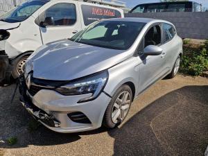 Grey Renault Clio 2021 in Taurage, with an engine capacity of 1.00 L and mileage of 30 thousand km for 6000 €, photo  on AUTOMOTO.COM.LV