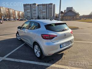 Pelēks Renault Clio 2021 Rīga, ar dzinēja tilpumu 1.60 L un nobraukumu 87 tūkst. km par 12700 €, foto 4 vietnē AUTOMOTO.COM.LV
