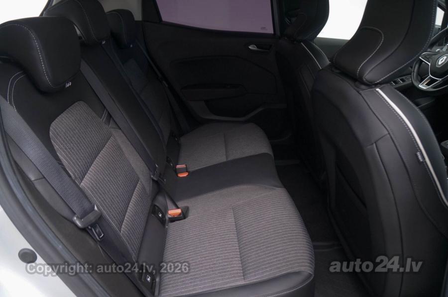 Pelēks Renault Clio 2021 Tallina, ar dzinēja tilpumu 1.00 L un nobraukumu 43 tūkst. km par 12990 €, foto 13 vietnē AUTOMOTO.COM.LV