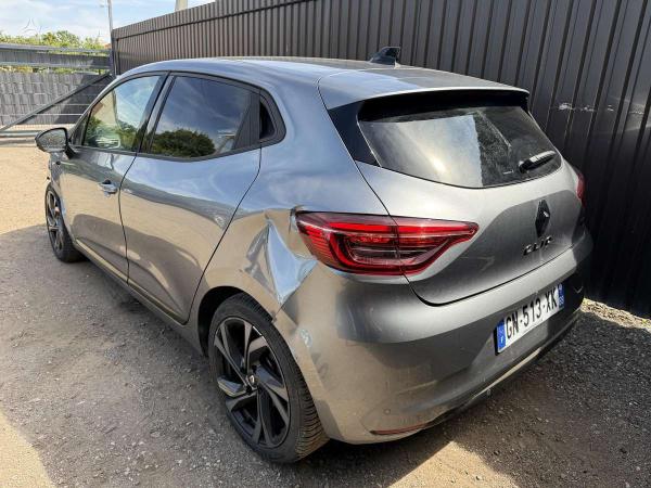 Pelēks Renault Clio 2023 Kauņa, ar dzinēja tilpumu 1.60 L un nobraukumu 51 tūkst. km par 5900 €, foto 5 vietnē AUTOMOTO.COM.LV