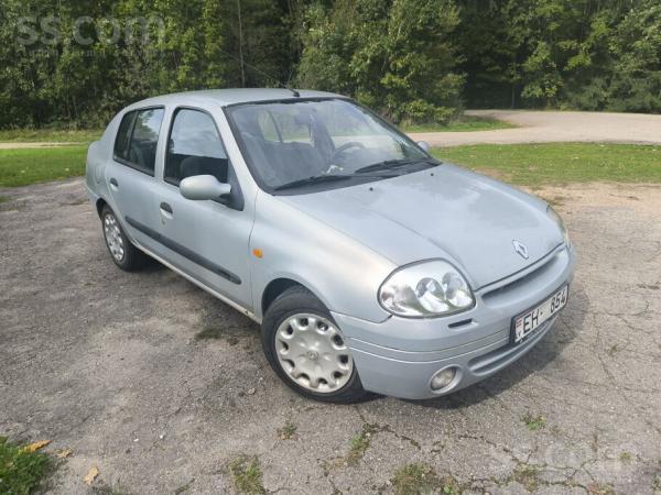 Pelēks Renault Clio 2001 Balvi, ar dzinēja tilpumu 1.40 L un nobraukumu 202 tūkst. km par 700 €, foto 1 vietnē AUTOMOTO.COM.LV