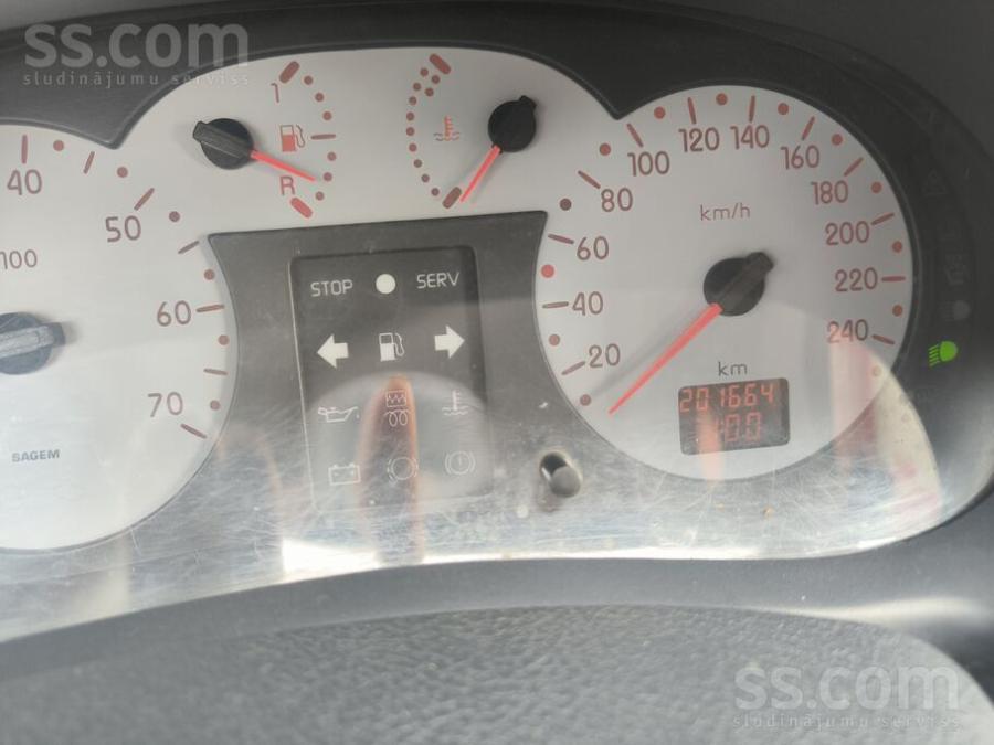 Серый Рено Клио 2001 в Балви, объемом двигателя 1.40 л и пробегом 202 тыс. км за 700 €, фото 6 на AUTOMOTO.COM.LV