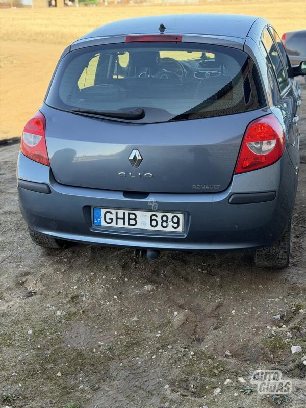 Pelēks Renault Clio 2006 Kelmė, ar dzinēja tilpumu 1.50 L un nobraukumu 312 tūkst. km par 850 €, foto 4 vietnē AUTOMOTO.COM.LV