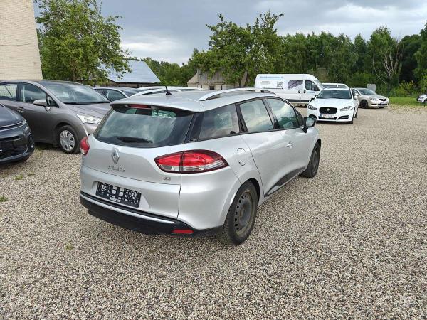 Grey Renault Clio 2013 in Vilnius, with an engine capacity of 1.46 L and mileage of 348 thousand km for 2600 €, photo 3 on AUTOMOTO.COM.LV