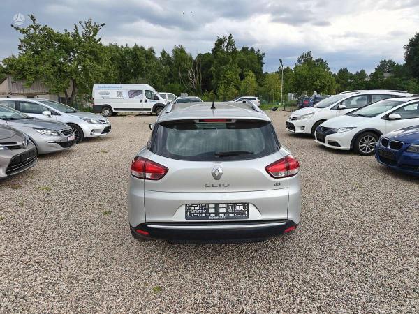 Grey Renault Clio 2013 in Vilnius, with an engine capacity of 1.46 L and mileage of 348 thousand km for 2600 €, photo 4 on AUTOMOTO.COM.LV