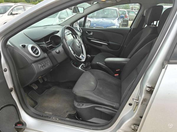 Grey Renault Clio 2013 in Vilnius, with an engine capacity of 1.46 L and mileage of 348 thousand km for 2600 €, photo 7 on AUTOMOTO.COM.LV