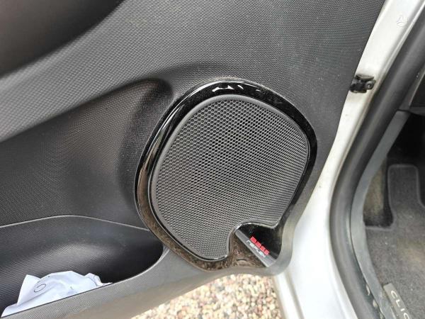 Grey Renault Clio 2013 in Vilnius, with an engine capacity of 1.46 L and mileage of 348 thousand km for 2600 €, photo 10 on AUTOMOTO.COM.LV