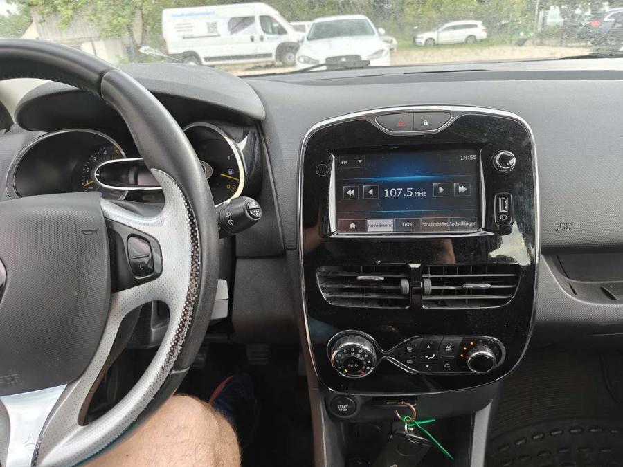 Grey Renault Clio 2013 in Vilnius, with an engine capacity of 1.46 L and mileage of 348 thousand km for 2600 €, photo 13 on AUTOMOTO.COM.LV