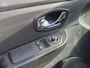 Grey Renault Clio 2013 in Ariogala, with an engine capacity of 1.50 L and mileage of 277 thousand km for 3500 €, photo 11 on AUTOMOTO.COM.LV