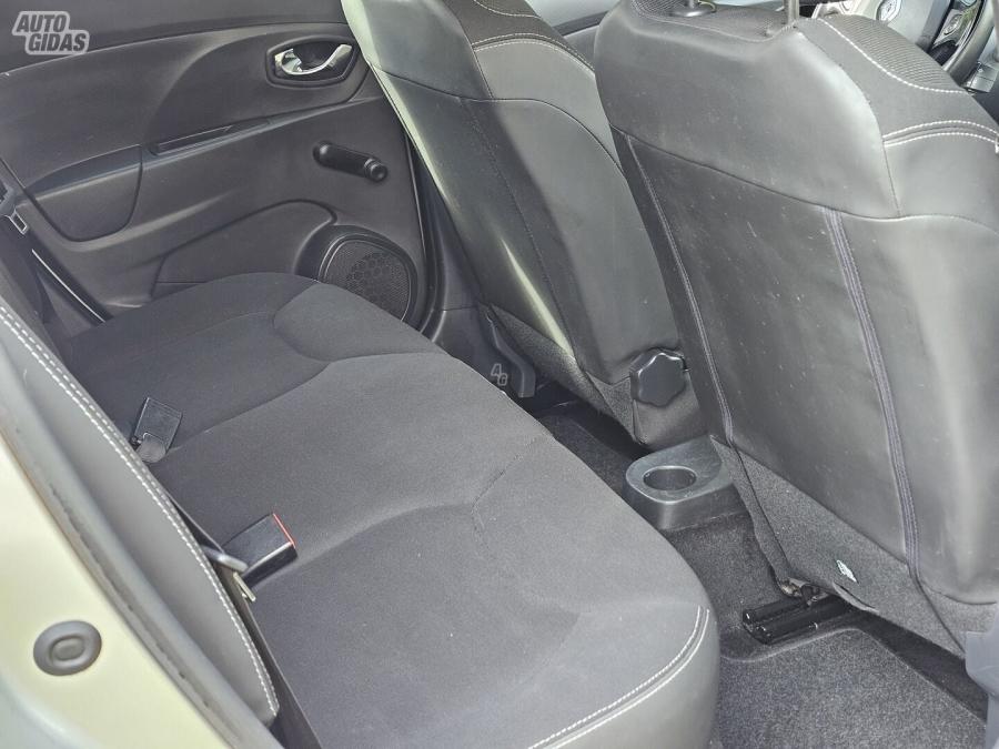 Grey Renault Clio 2013 in Ariogala, with an engine capacity of 1.50 L and mileage of 277 thousand km for 3500 €, photo 15 on AUTOMOTO.COM.LV