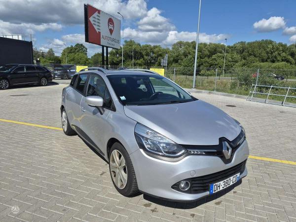 Pelēks Renault Clio 2014 Tauragė, ar dzinēja tilpumu 1.46 L un nobraukumu 177 tūkst. km par 3800 €, foto 3 vietnē AUTOMOTO.COM.LV