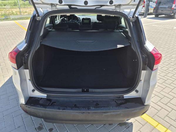 Pelēks Renault Clio 2014 Tauragė, ar dzinēja tilpumu 1.46 L un nobraukumu 177 tūkst. km par 3800 €, foto 9 vietnē AUTOMOTO.COM.LV
