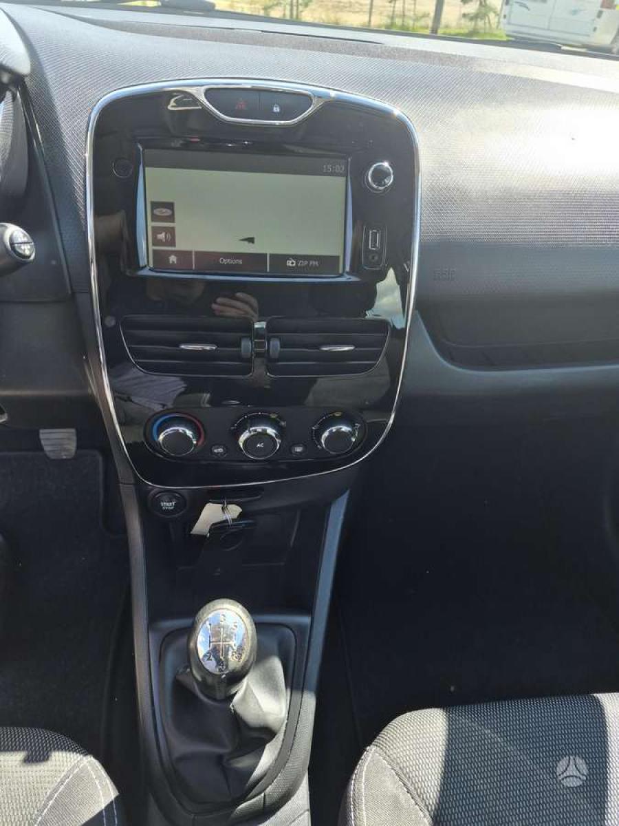 Pelēks Renault Clio 2014 Tauragė, ar dzinēja tilpumu 1.46 L un nobraukumu 177 tūkst. km par 3800 €, foto 16 vietnē AUTOMOTO.COM.LV