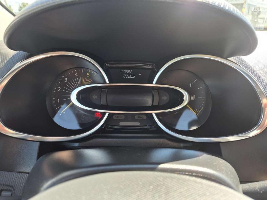 Pelēks Renault Clio 2014 Tauragė, ar dzinēja tilpumu 1.46 L un nobraukumu 177 tūkst. km par 3800 €, foto 17 vietnē AUTOMOTO.COM.LV