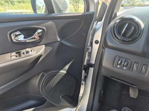 Pelēks Renault Clio 2014 Tauragė, ar dzinēja tilpumu 1.46 L un nobraukumu 177 tūkst. km par 3800 €, foto 18 vietnē AUTOMOTO.COM.LV