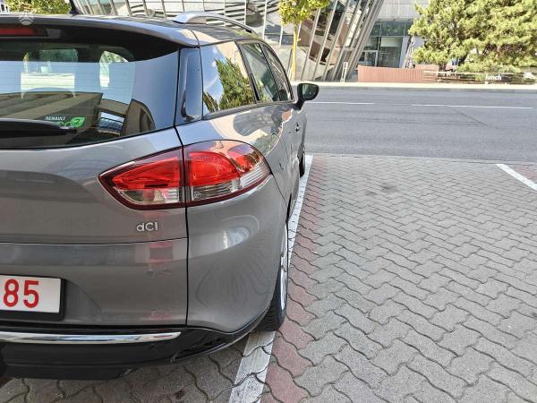 Grey Renault Clio 2014 in Vilnius, with an engine capacity of 1.46 L and mileage of 386 thousand km for 3000 €, photo 7 on AUTOMOTO.COM.LV
